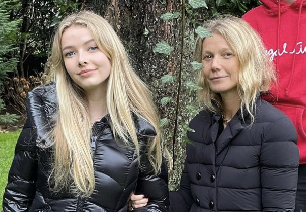 Gwyneth Paltrows Daughter Apple Turns 17